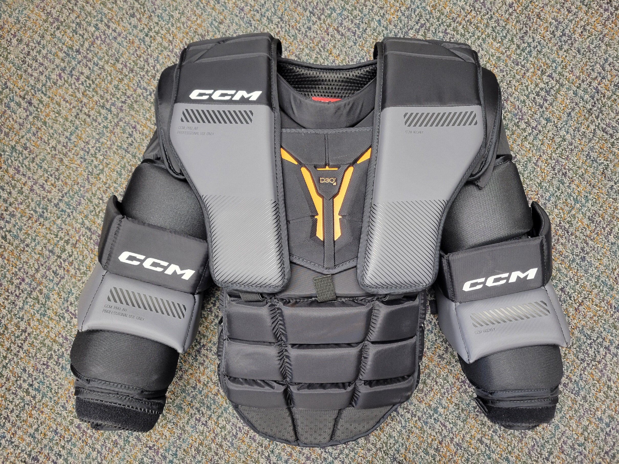 FS: Like-new CCM AB22 Pro - Fit 1 - Used Gear - THE GOAL[ie] NET[work]