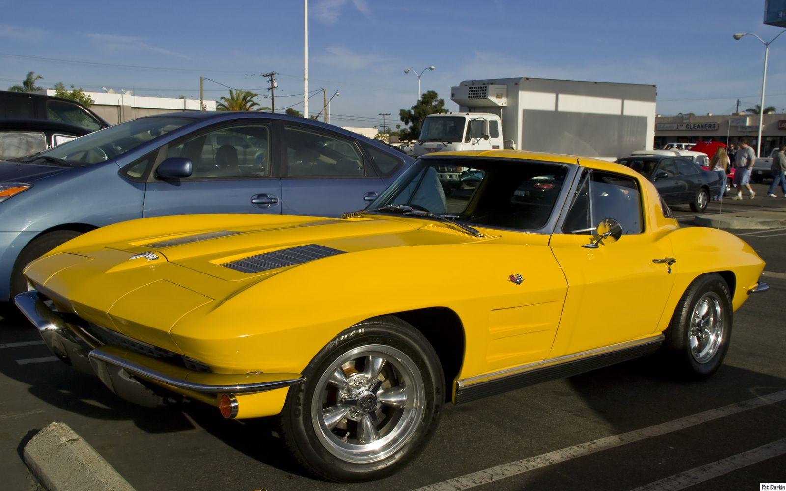 1963 Chevrolet Corvette split window coupe - yellow - fvl - General ...