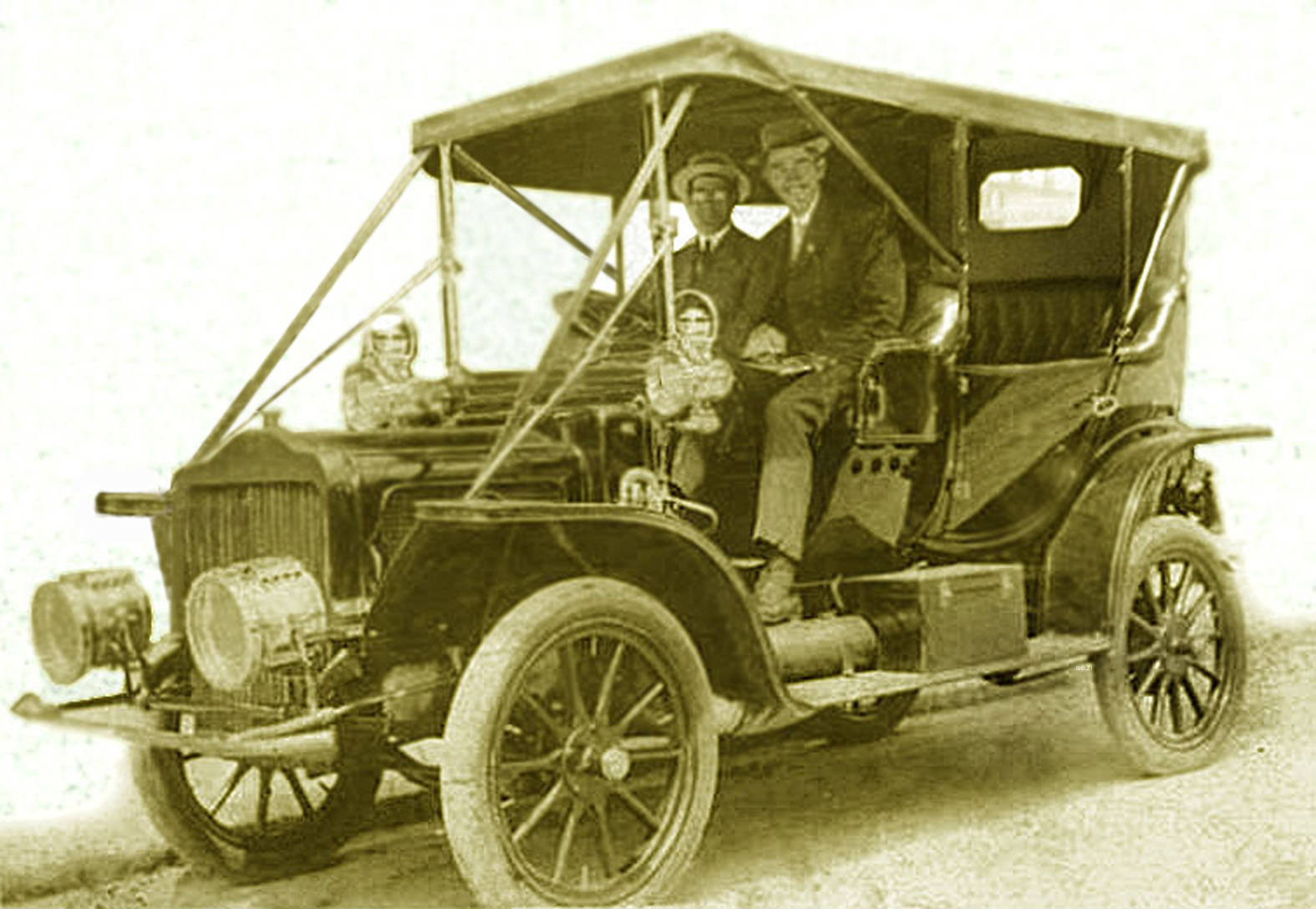 When did automobiles become 'commonly available'? - General Discussion ...