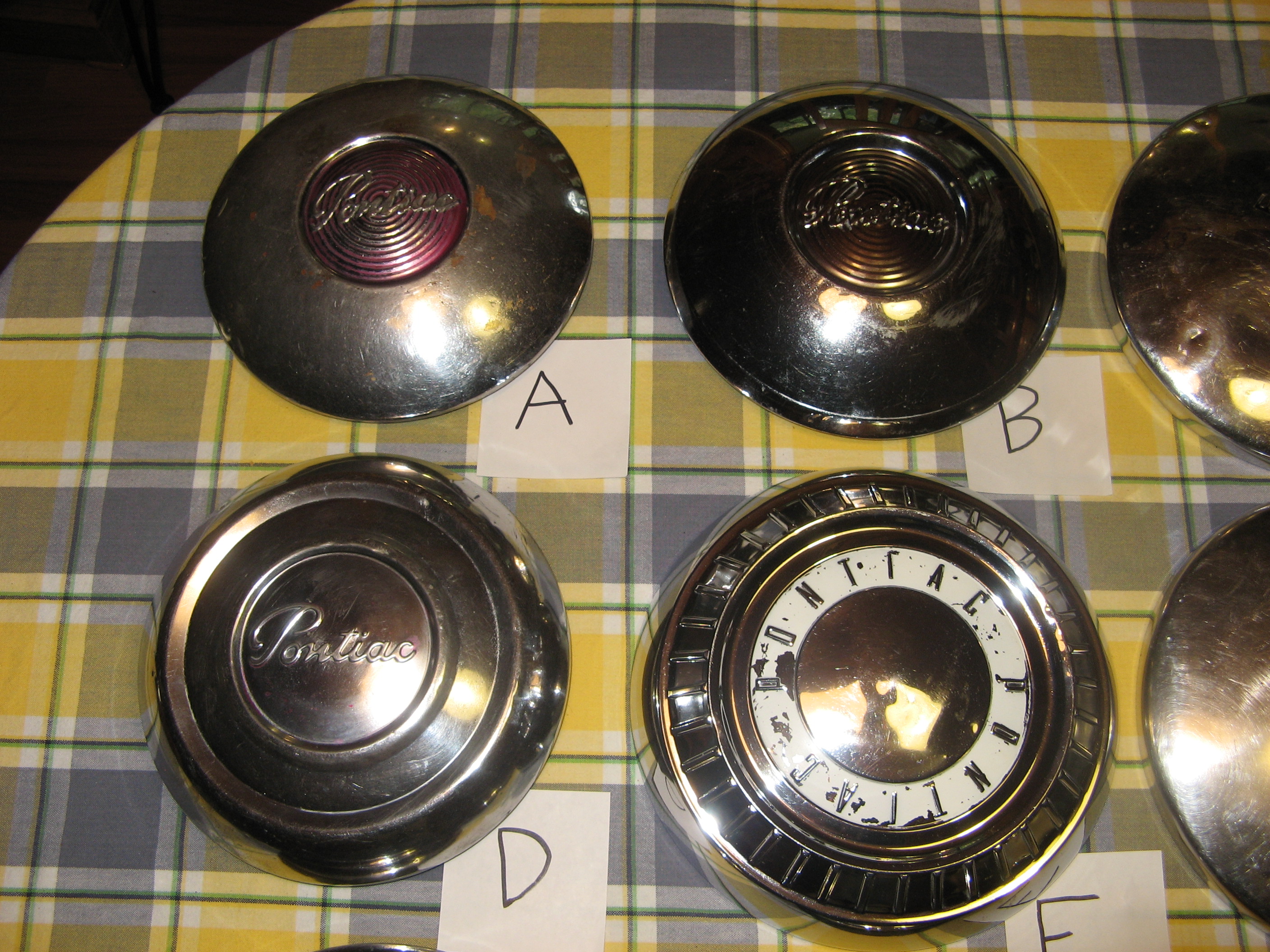 Vintage Hubcaps Identification Help - What is it? - Antique Automobile ...