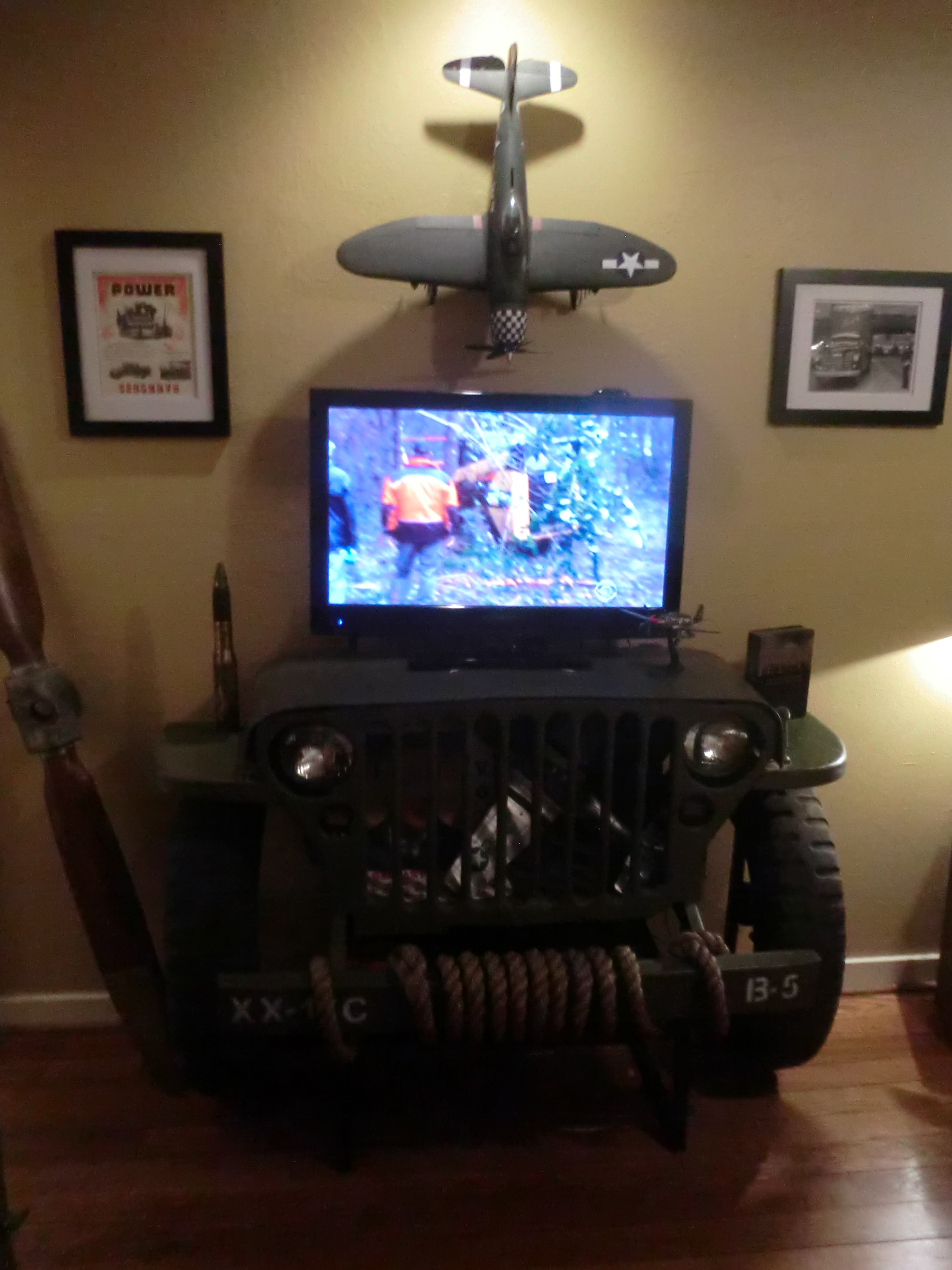 1944 WWII Jeep turned into table or TV stand - Memorabilia, Toys, Art ...