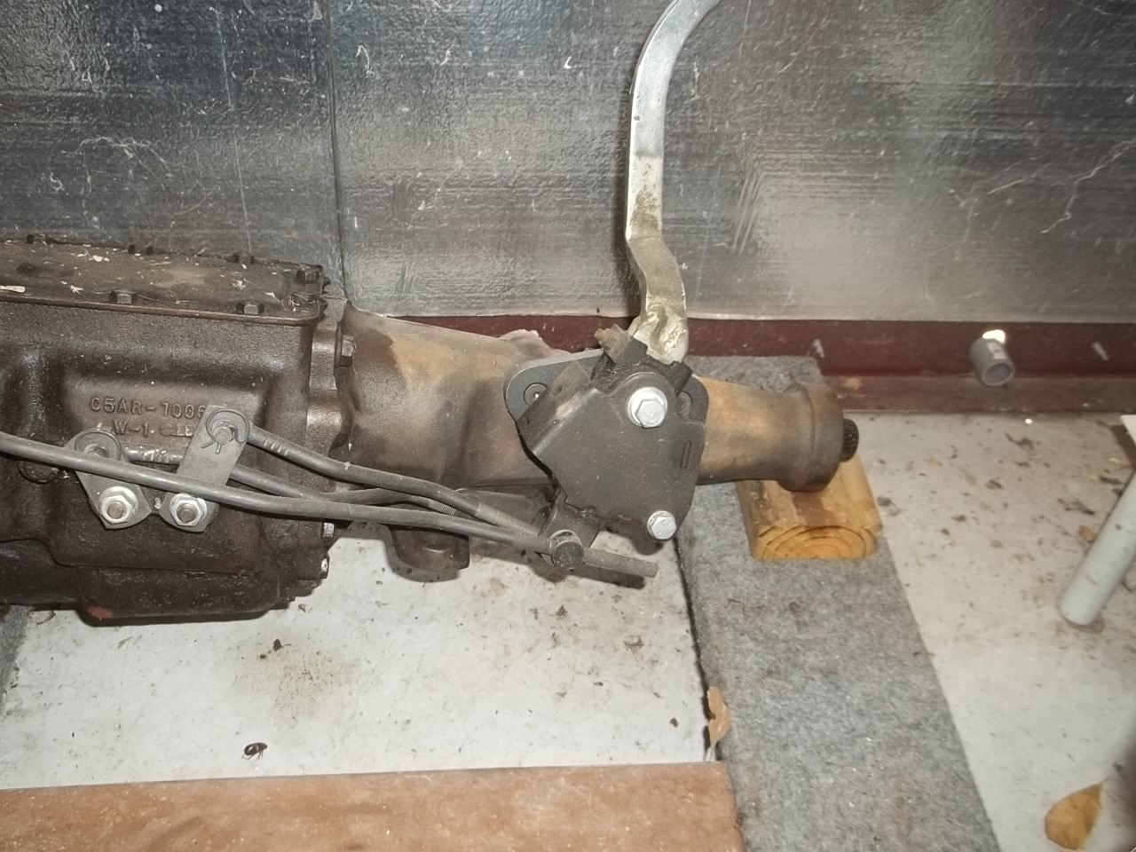 WTT '67 Mustang Toploader 4 speed tail housing for Fairlane tail ...