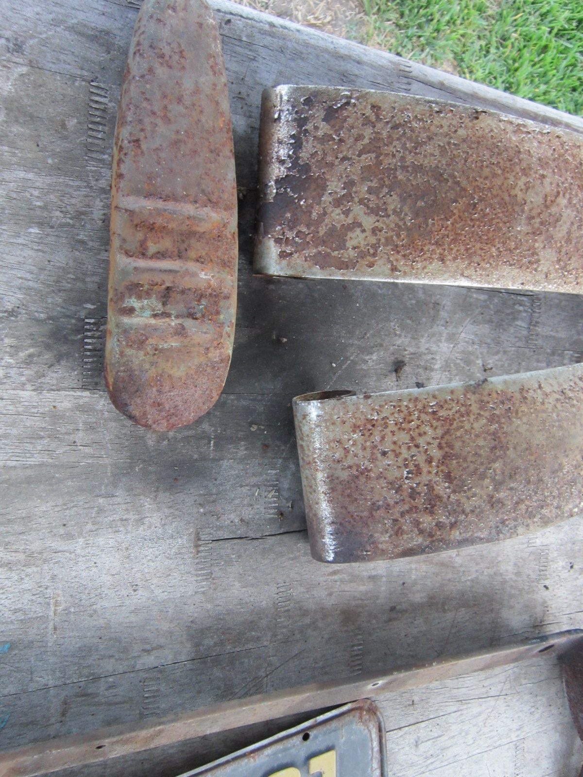 Different Front & Back Plates - Cord 810/812 - Antique Automobile Club ...