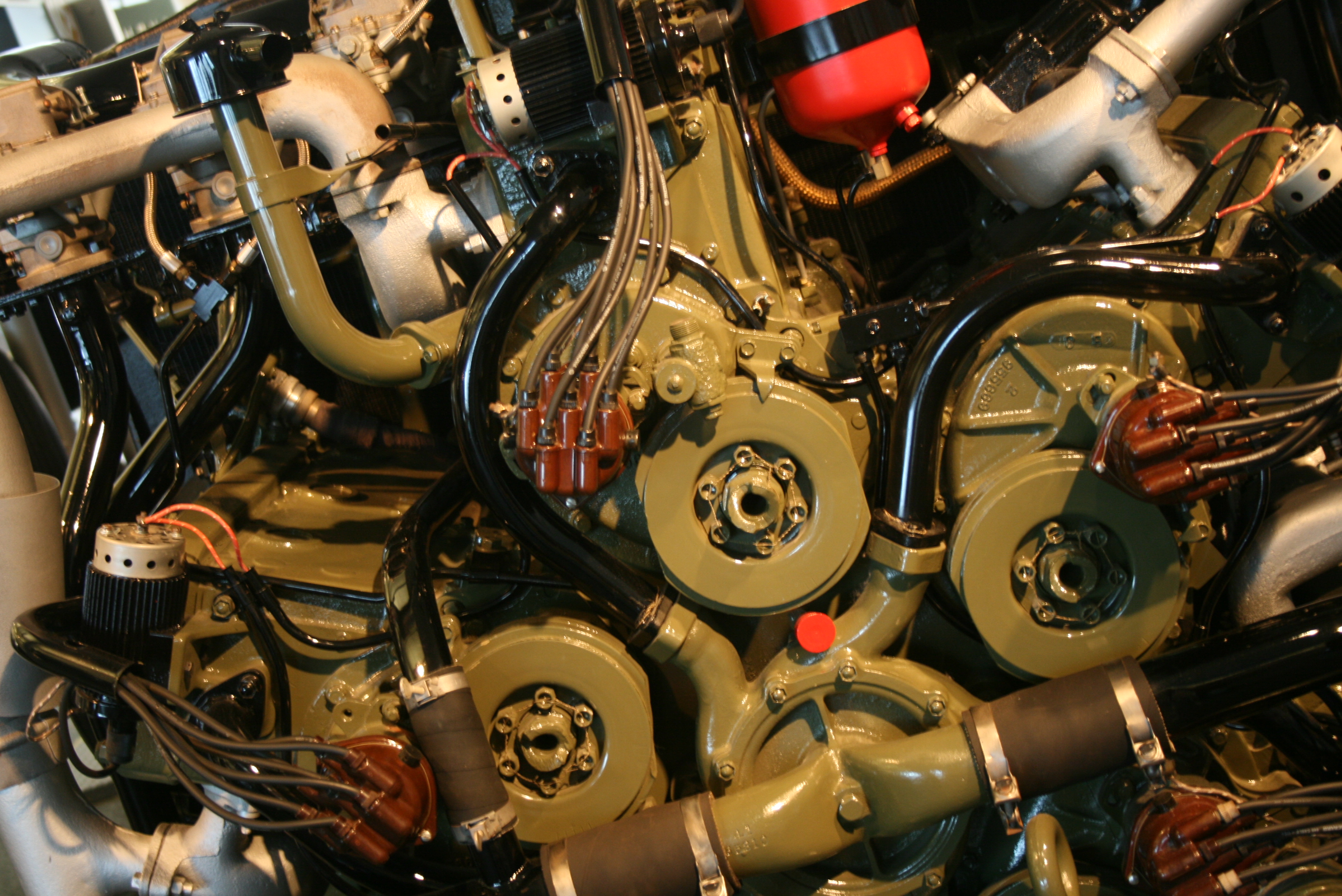 Multibank Chrysler Tank Engine 30 Cylinders! - General Discussion ...