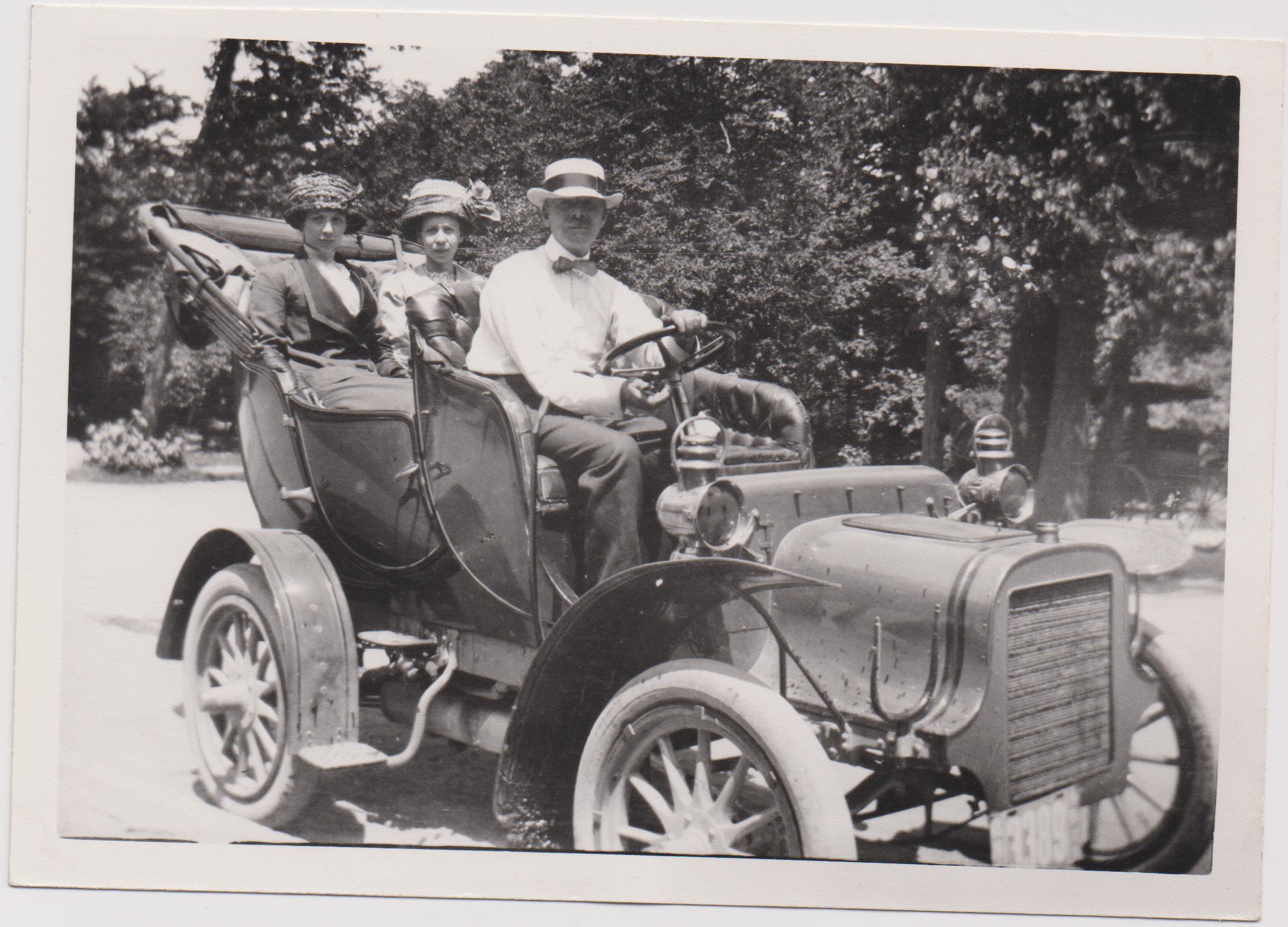 Early Cadillac - Period Photos - Pre WWII - Antique Automobile Club of ...