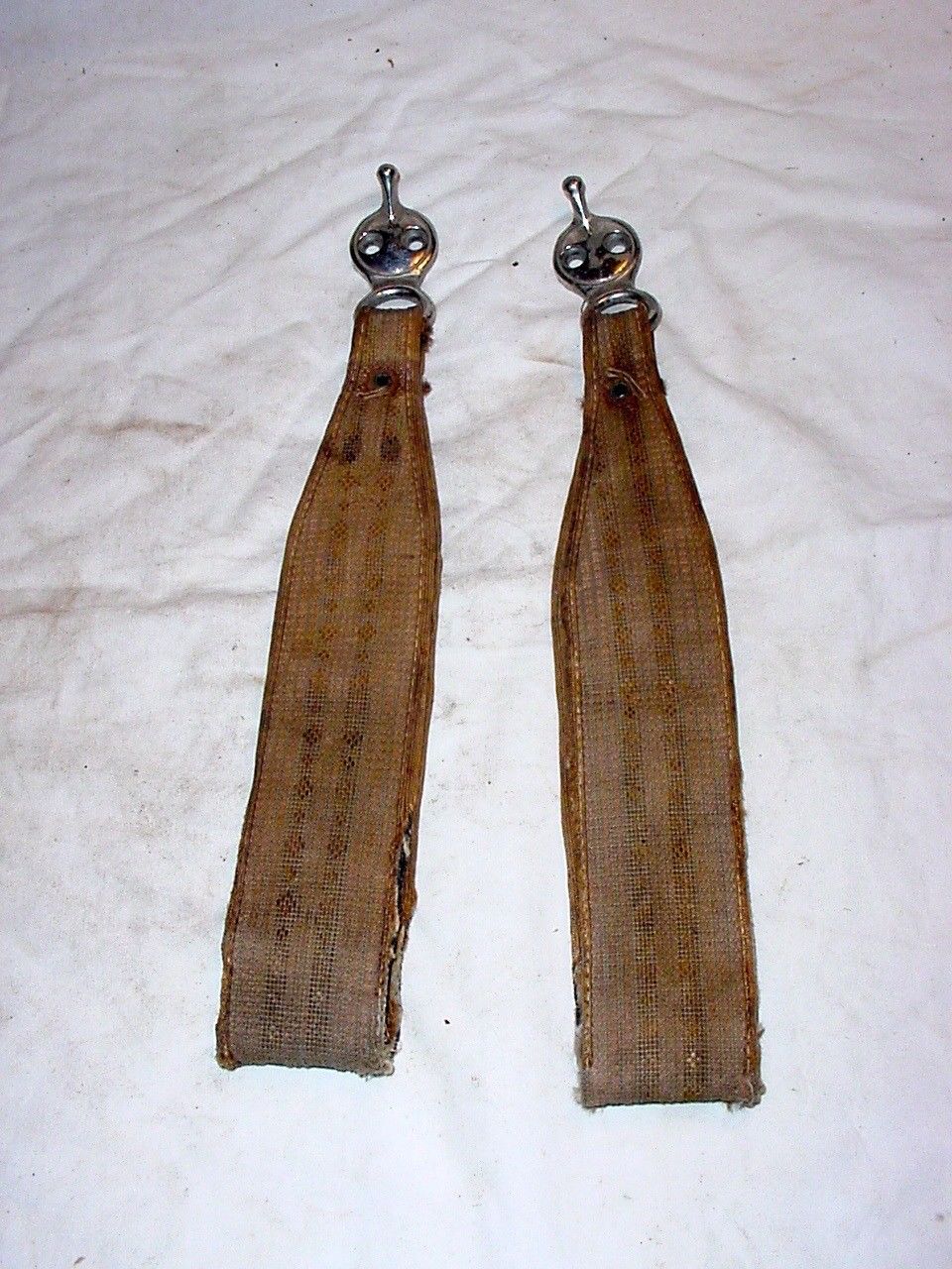 This rope robe rail was used on what car? - What is it? - Antique ...