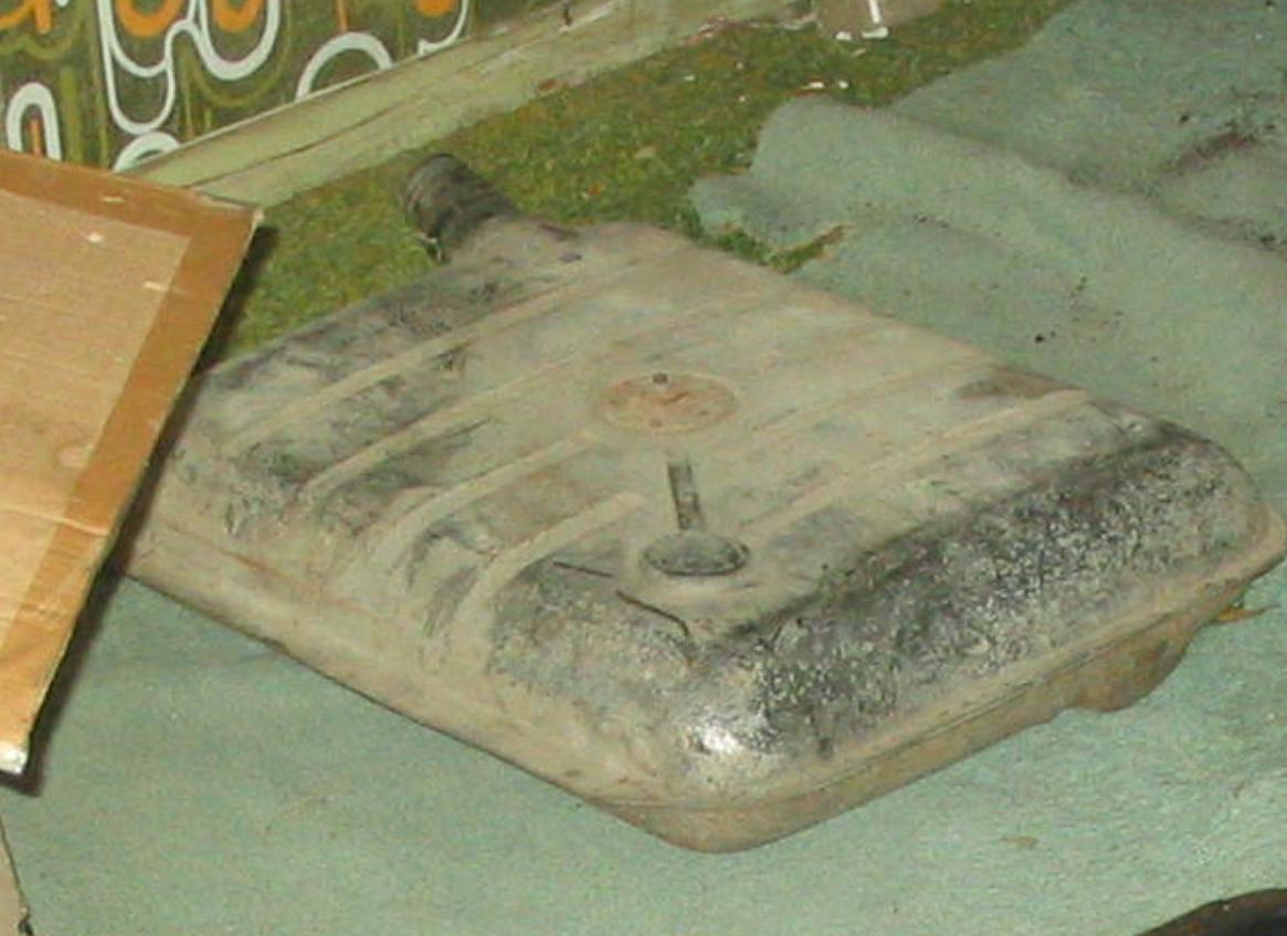 What car is this gas tank for? - What is it? - Antique Automobile Club ...