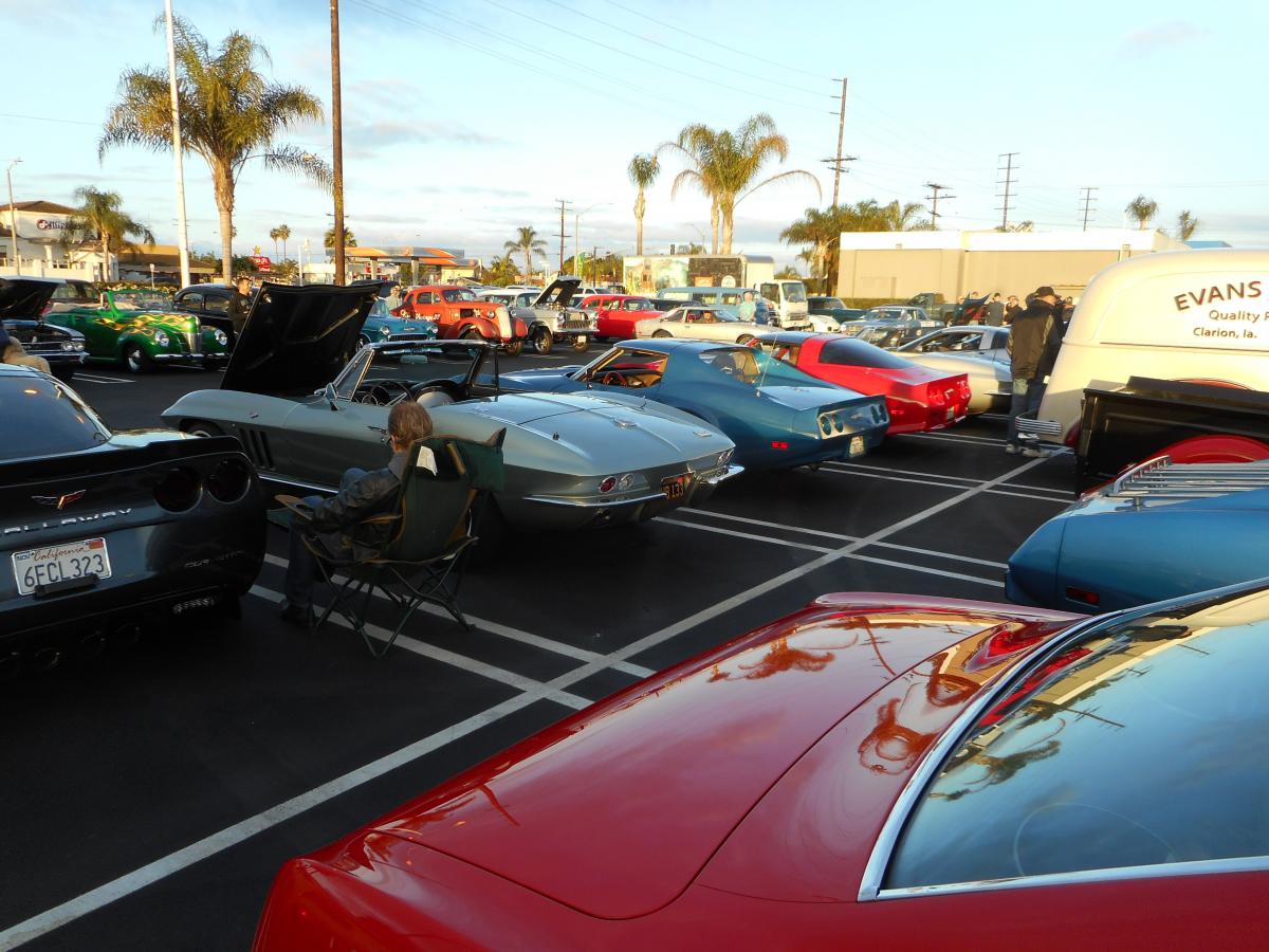 Is This The Largest Weekly, Unorganized, Uncommercialized Car Show ...