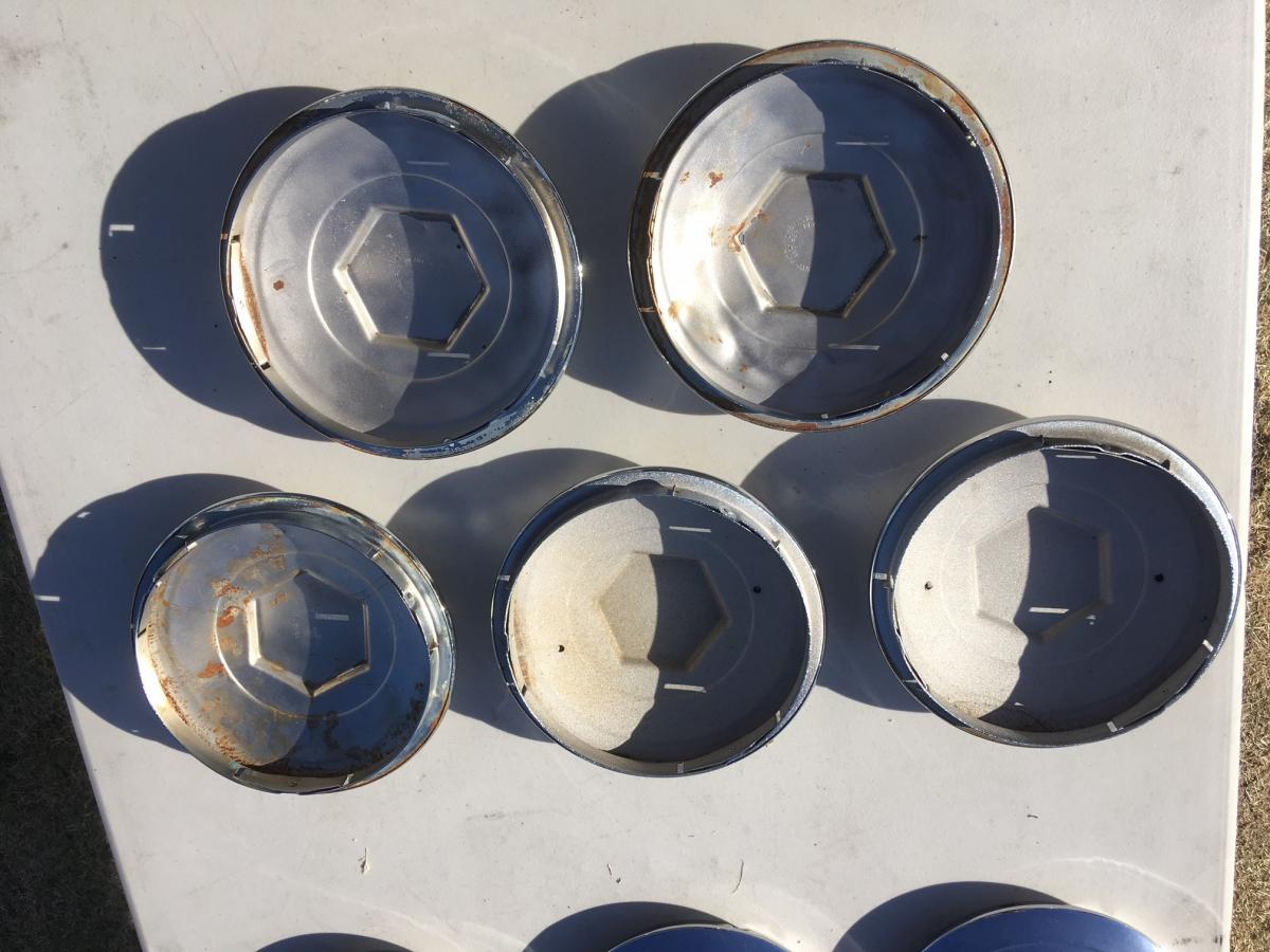 Pierce Arrow hub caps - Parts For Sale - Antique Automobile Club of ...