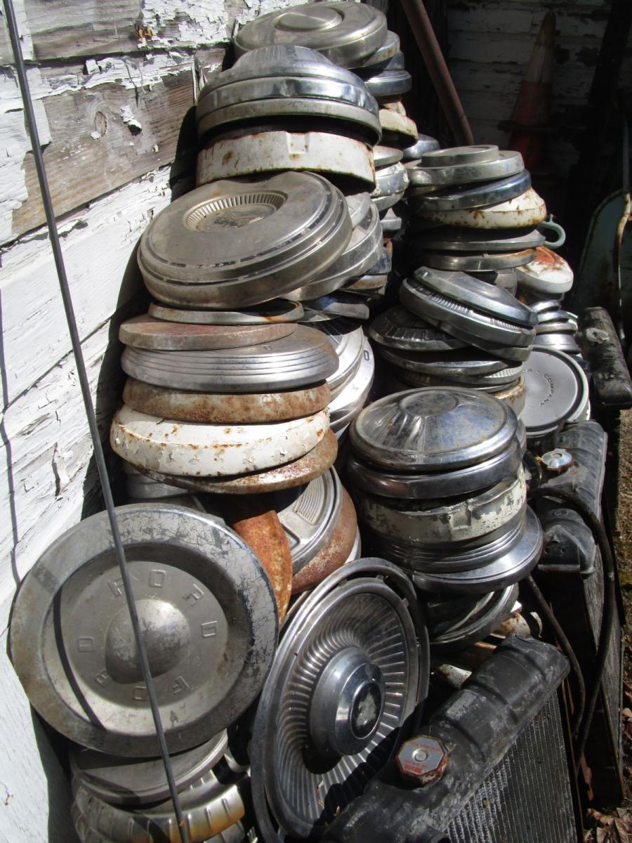 Hubcap Identification - General Discussion - Antique Automobile Club of ...