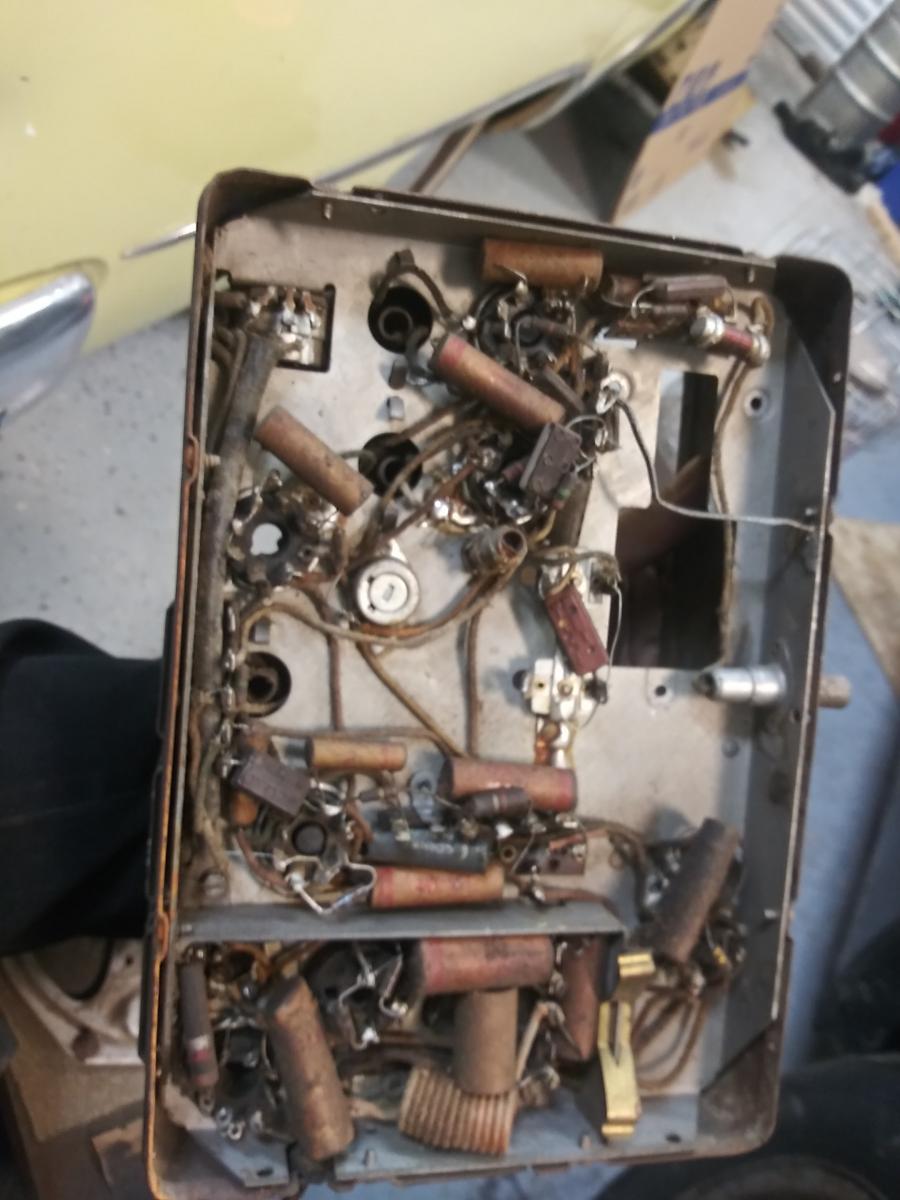 Firestone car radio - Parts For Sale - Antique Automobile Club of ...