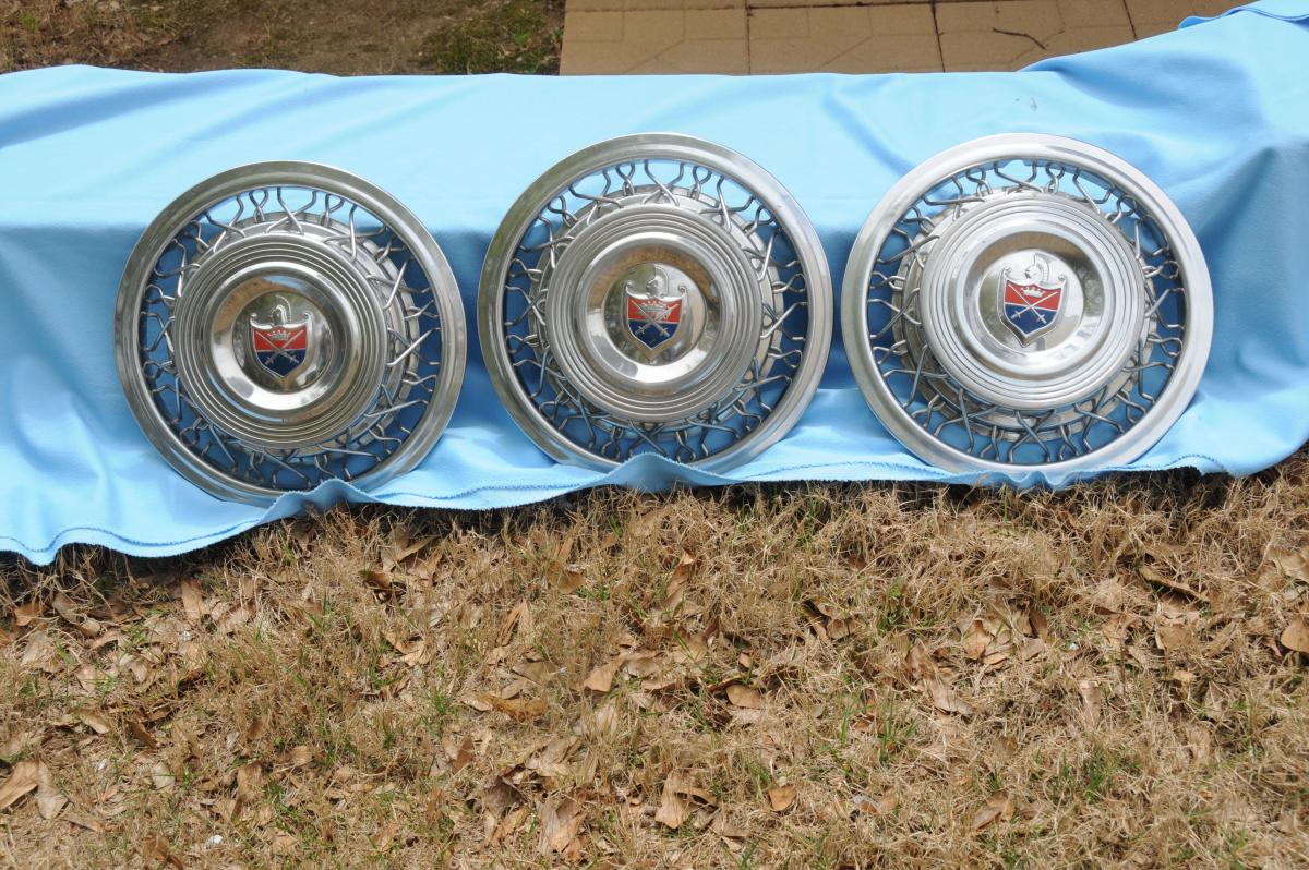 1950's Wire wheel hubcaps - Parts For Sale - Antique Automobile Club of ...