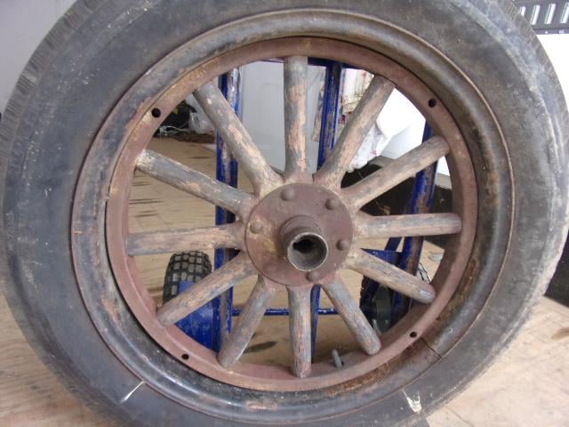 Wheels, wheels and more wheels! - What is it? - Antique Automobile Club ...