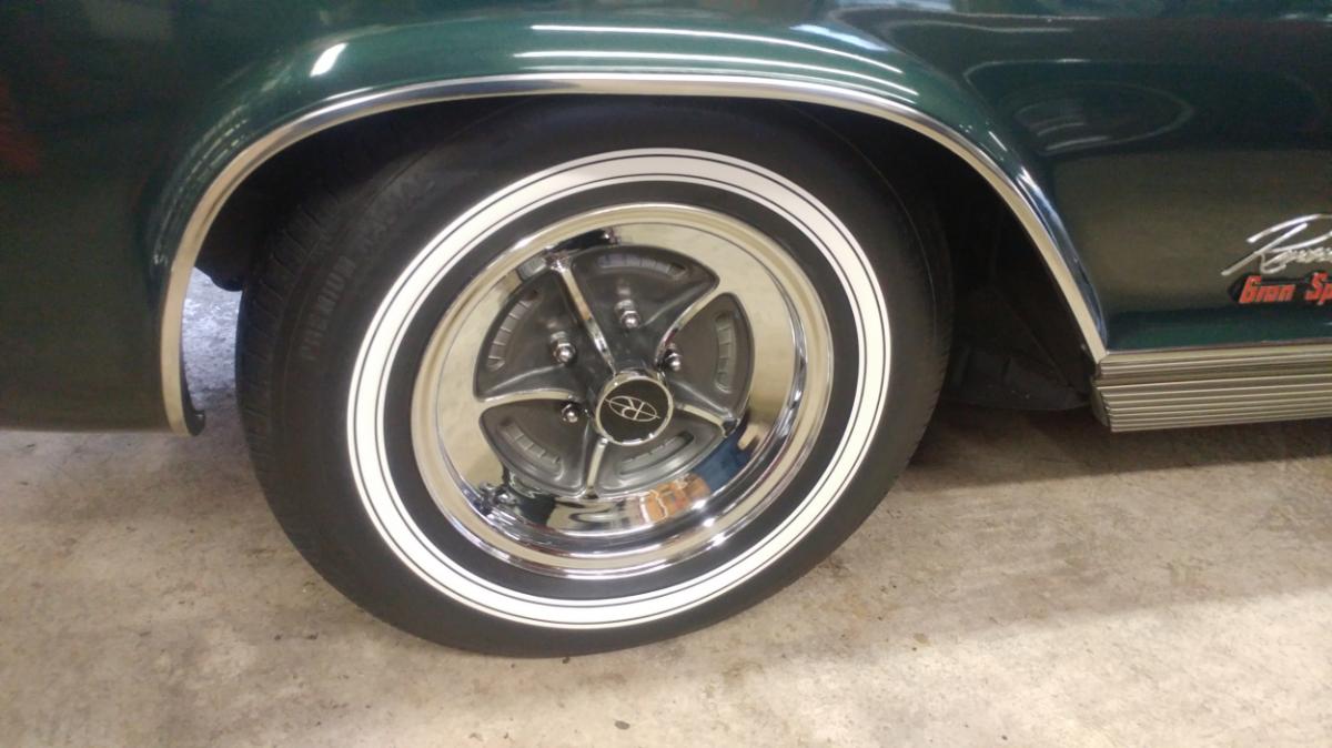Diamondback Triple Whitewall Tires - Buick Riviera - Antique Automobile ...