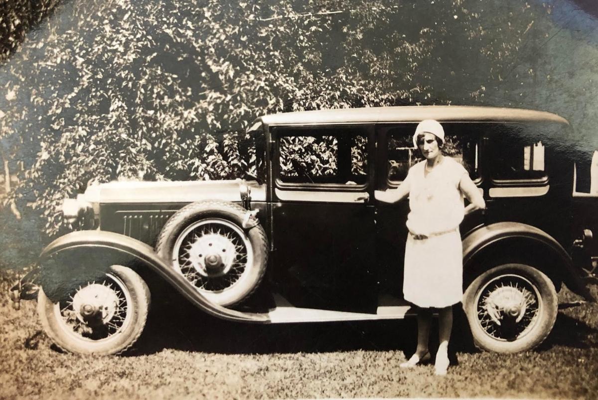 Can anybody Identify the model and year of this car? - What is it ...
