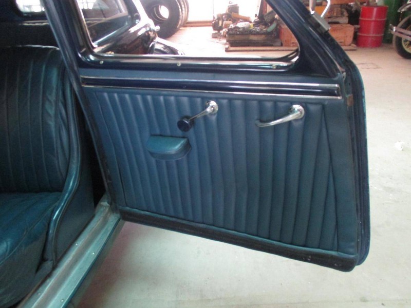 Interior re-trim . - Cord 810/812 - Antique Automobile Club of America ...
