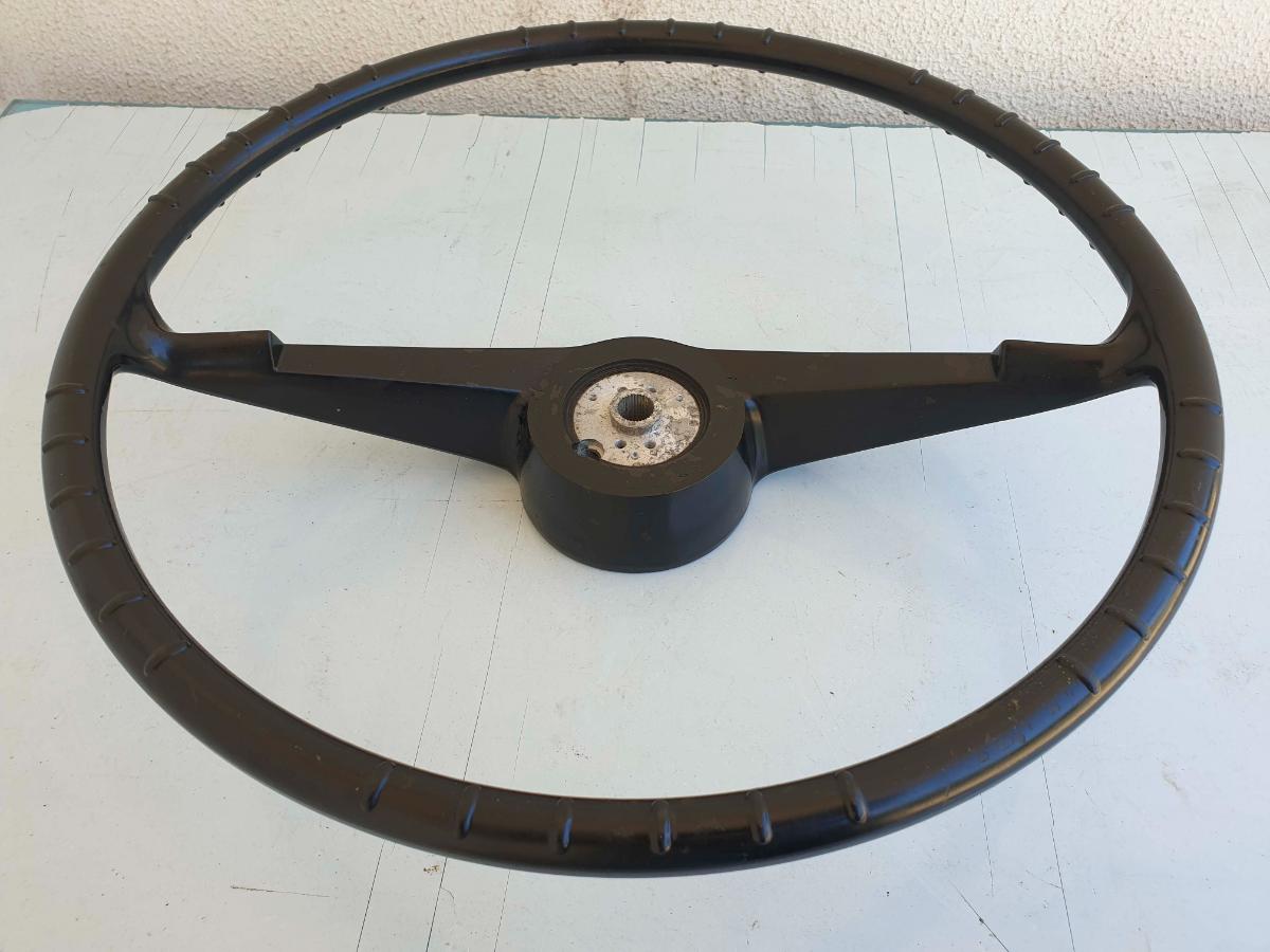 Steering Wheel Identification - General Discussion - Antique Automobile ...
