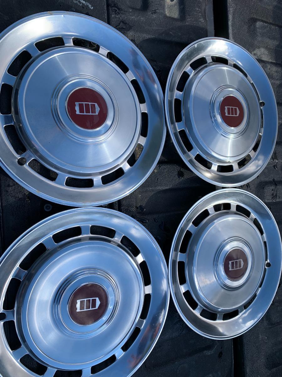 Unknown Hubcap ID #2 - What is it? - Antique Automobile Club of America ...