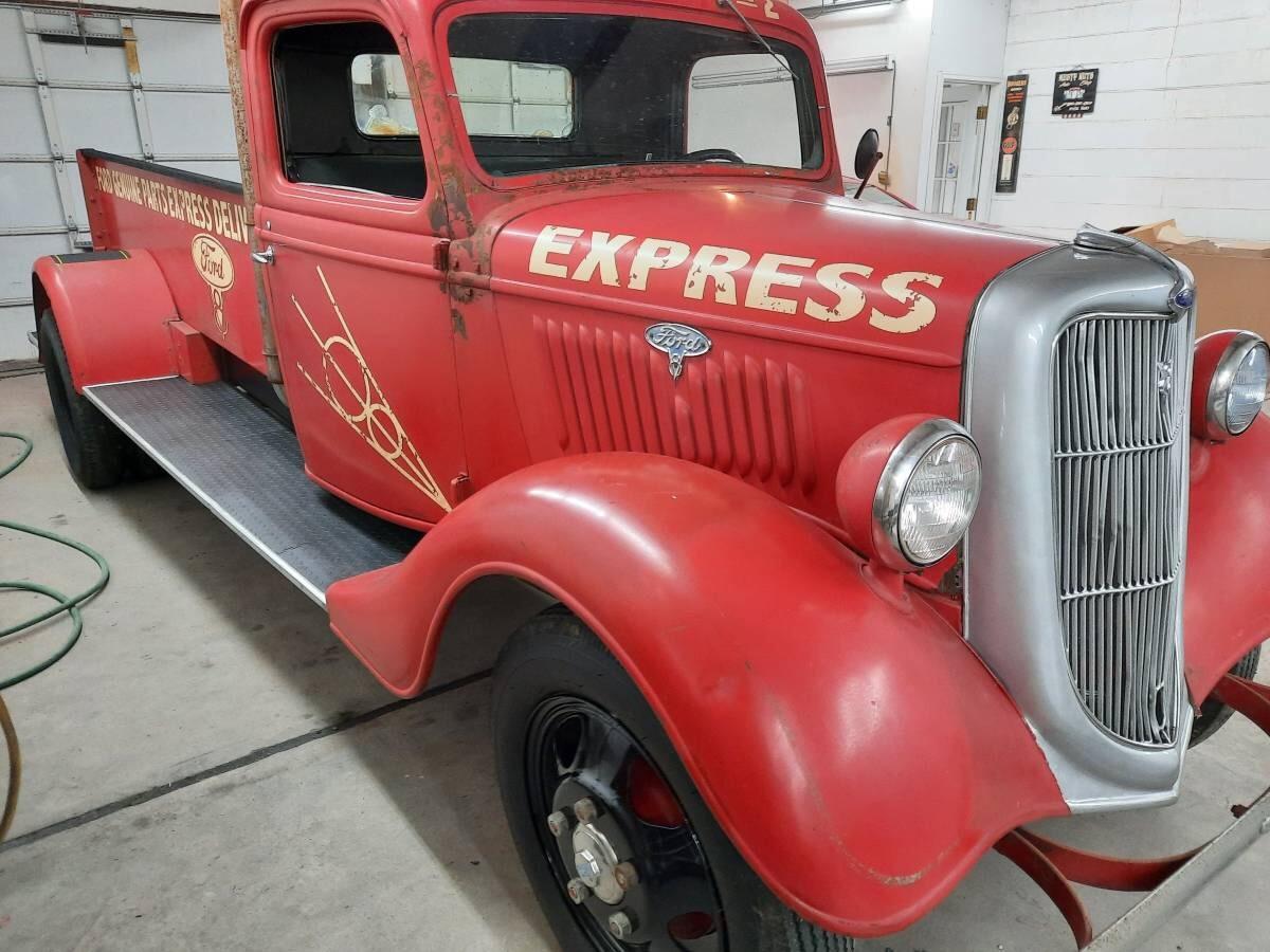 1936/37 Ford parts delivery truck / at Hershey - Ford Automobiles and ...