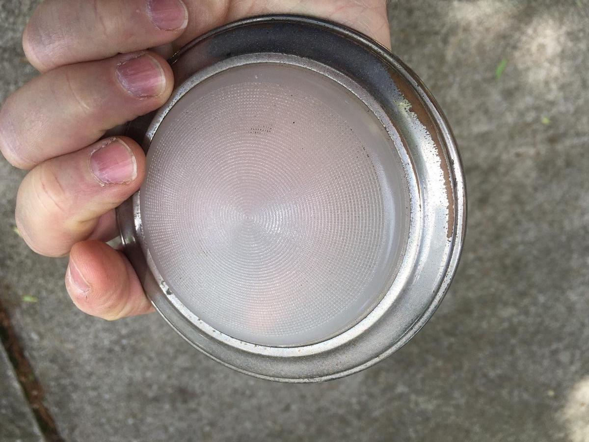 36 Deluxe 8 dome light--how does it attach? - Pontiac Flathead Owners ...