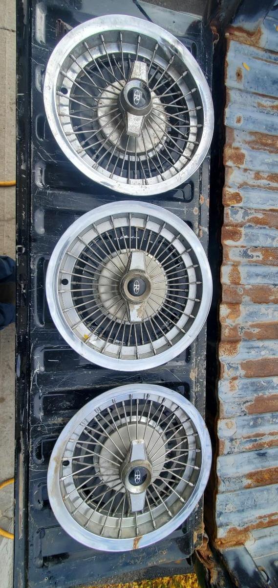 FS: Buick sombrero-style hubcaps and Wire Wheel - Buick Riviera ...