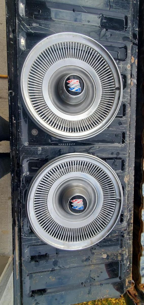 FS: Buick sombrero-style hubcaps and Wire Wheel - Buick Riviera ...