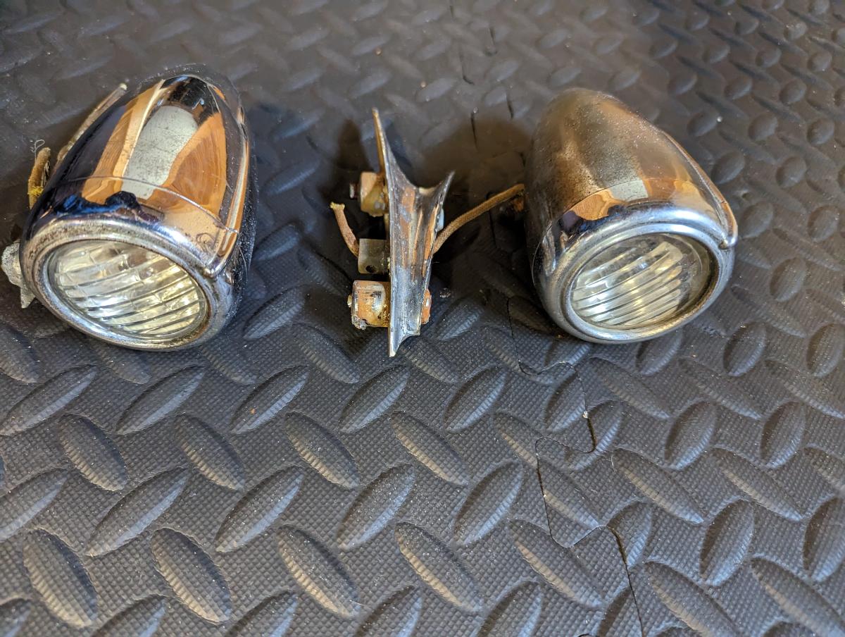 32/3 Cadillac Fender lights - Parts For Sale - Antique Automobile Club ...