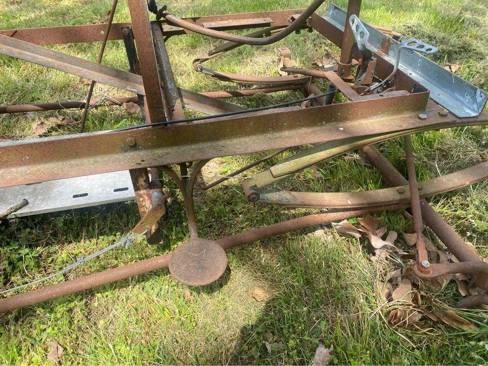 Trying to identify the remains of a horseless carriage - HCCA General ...