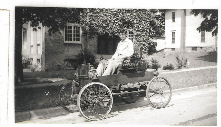 Looking for a 1900-1905 Crestmobile,other early cars and engines. Leads ...
