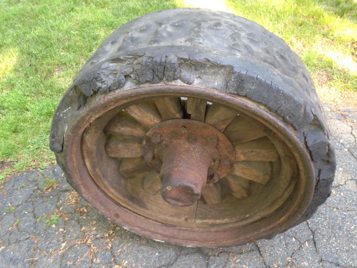 Heavy wheel - Commercial (Ambulances, Police Cars, Firetrucks, etc ...