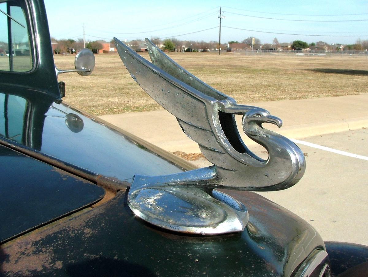 Mascot or no mascot? - (radiator caps) - General Discussion - Antique ...