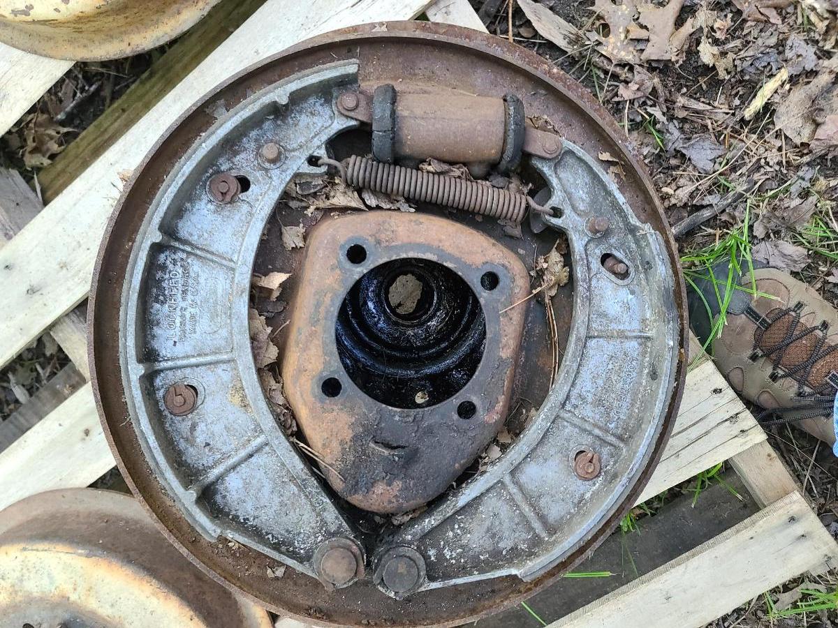 REO Flying Cloud Wire Wheels For Sale - REO - Antique Automobile Club ...