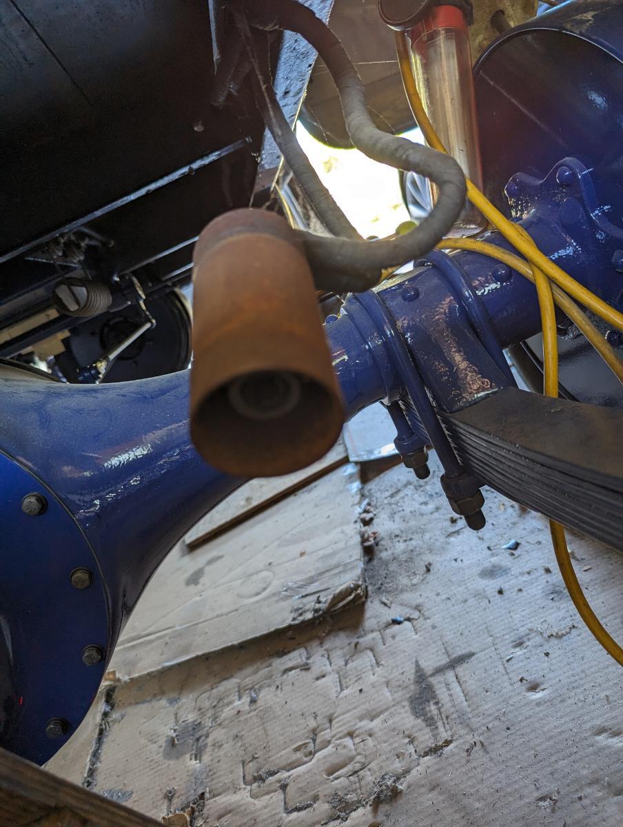 Looking for Detroit Electric Charge Connector Housing with Cover, and ...