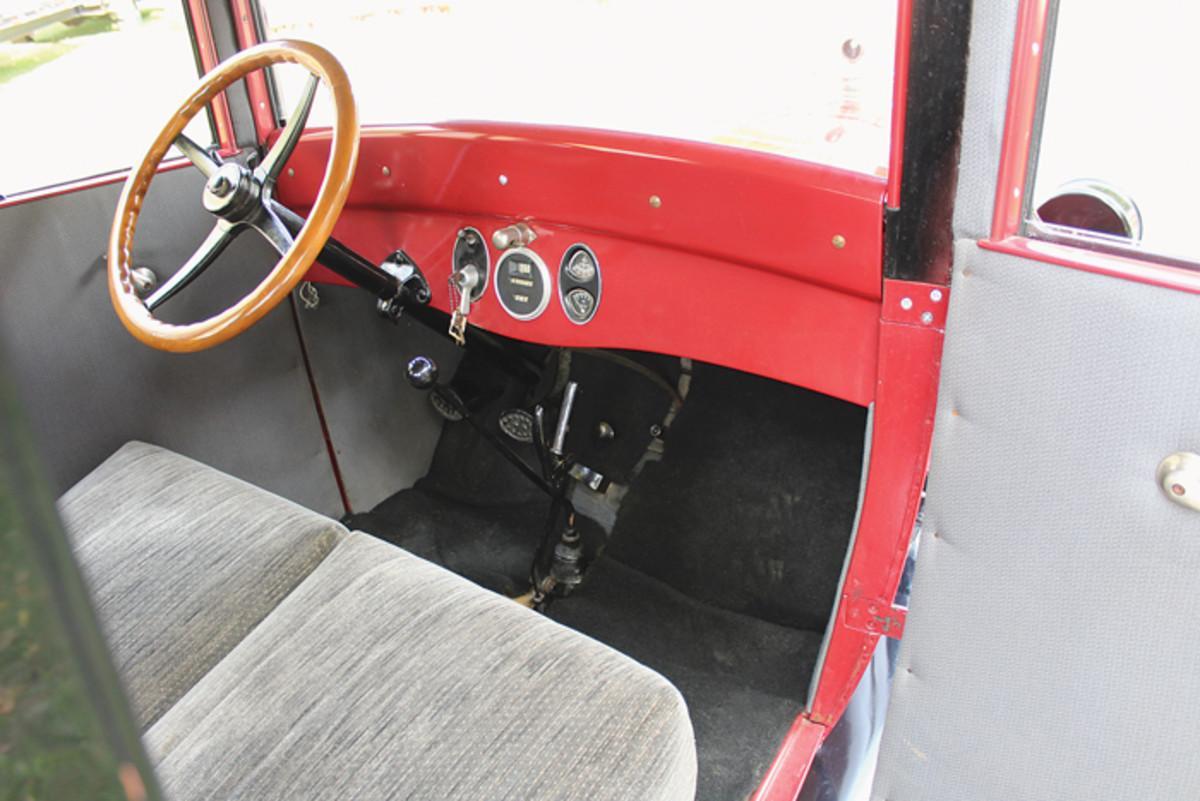 Old style steel dash panels. Not Model "T" or "A" - What is it ...