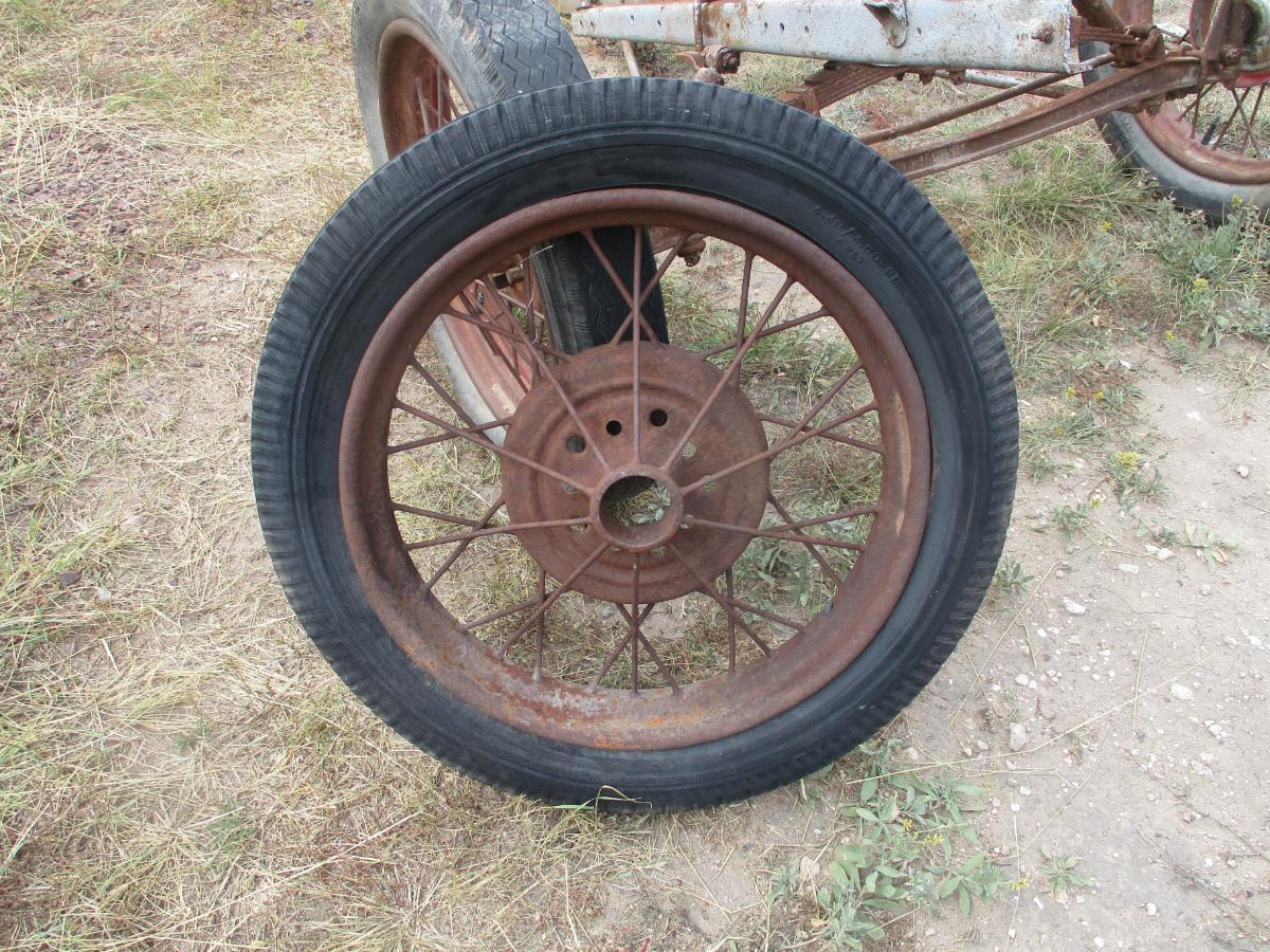 Neat little trailer built on Model T front axle with stock 1926-27 wire ...
