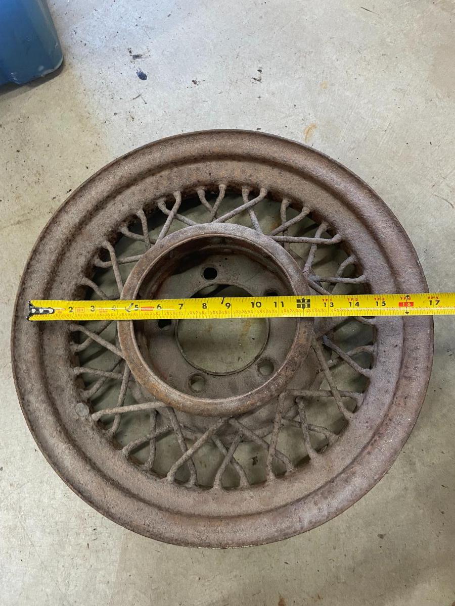 Kelsey Hayes? Bent Spoke 5 x 5 3/4? 16" diameter - What is it ...