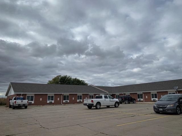 Trailer Friendly Motels To Stay At On The Road - Garages, Trailers, and ...