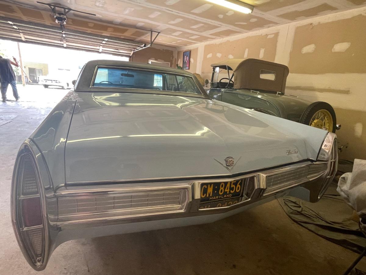 Original 1967 veteran blue Cadillac Sedan Deville - CADILLAC & LASALLE ...