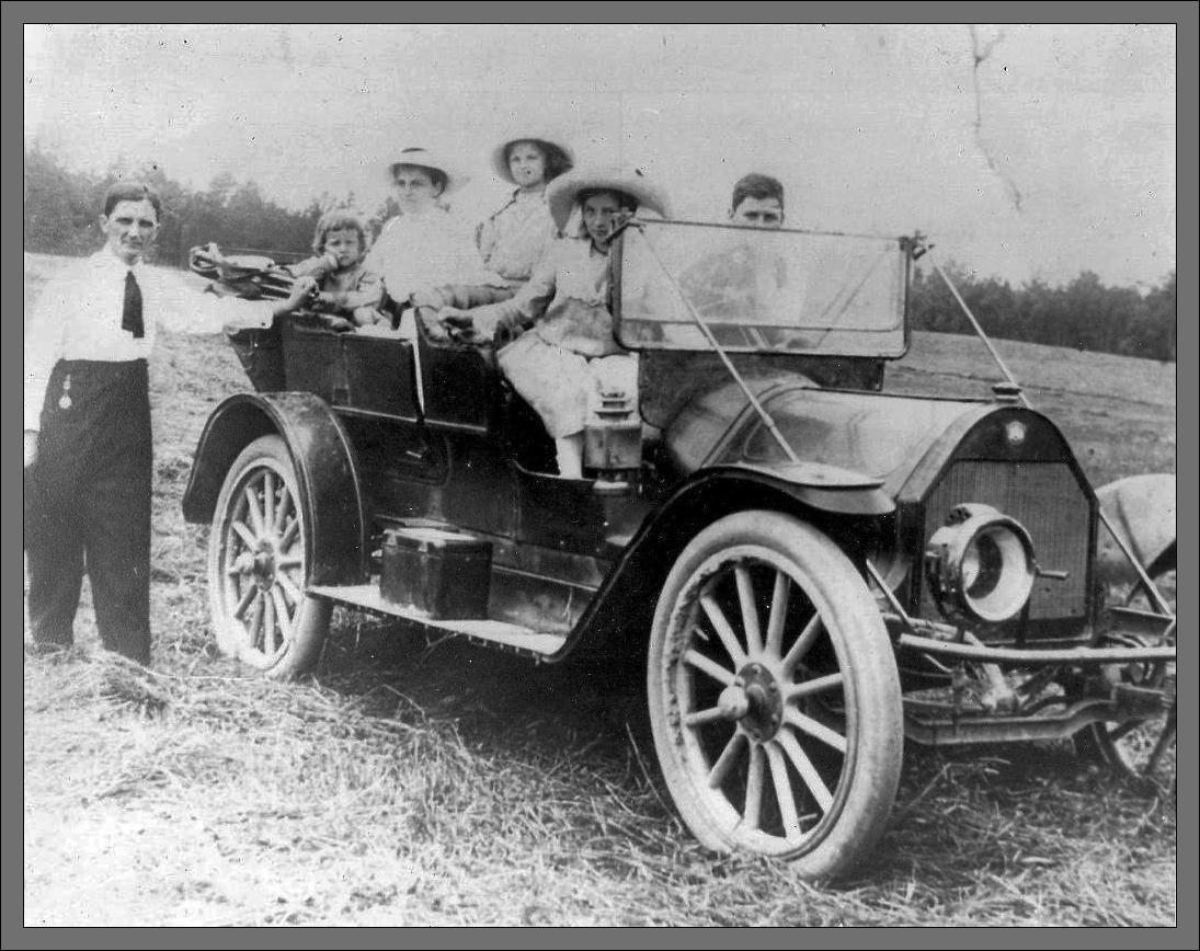 Looking for help Identifying this early car - What is it? - Antique ...