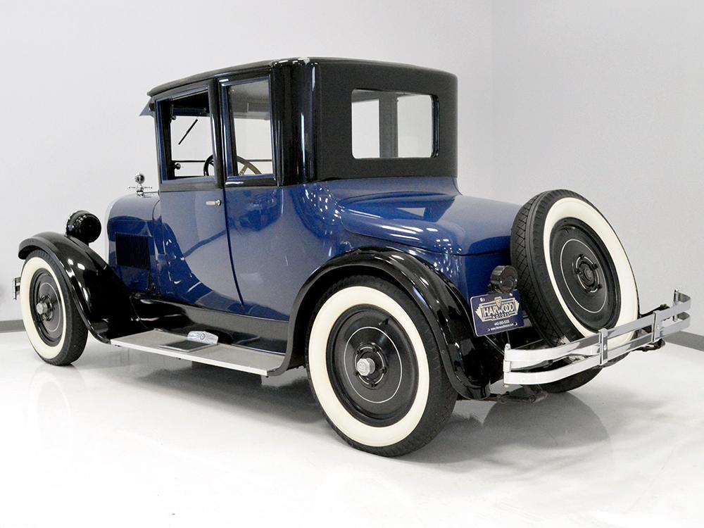 Need help - I think it may be a 1925 Chevrolet Coupe - What is it ...