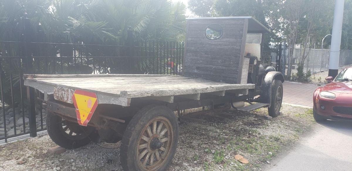 What year is this REO truck? - What is it? - Antique Automobile Club of ...