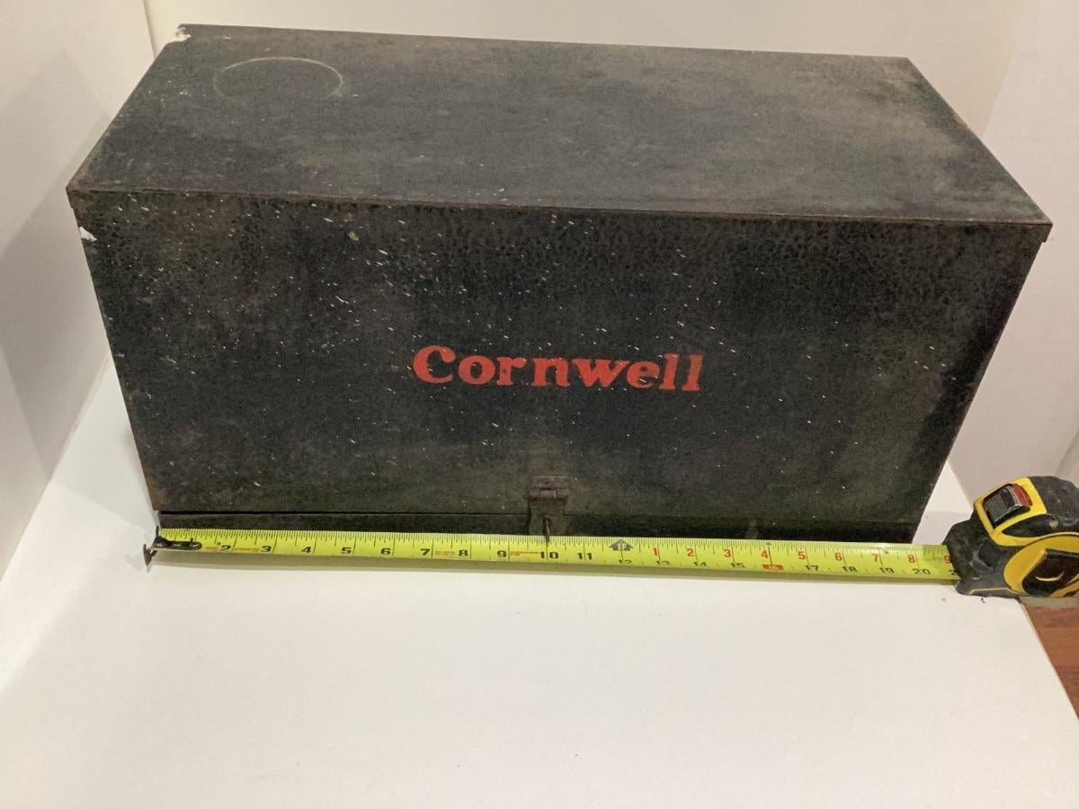 Cornwell vintage Tool chest ID or info - What is it? - Antique ...
