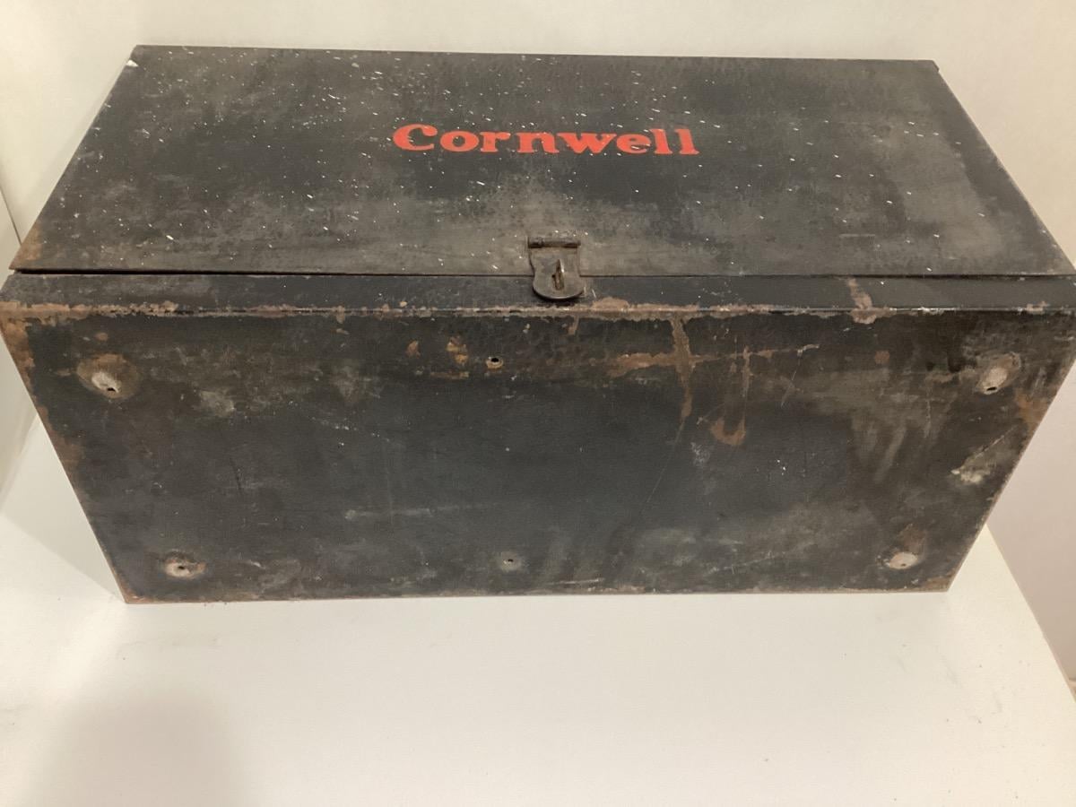 Cornwell vintage Tool chest ID or info - What is it? - Antique ...
