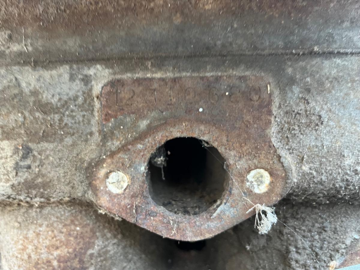 Suspected 1925 model T engine. Help confirm and identify attached parts ...