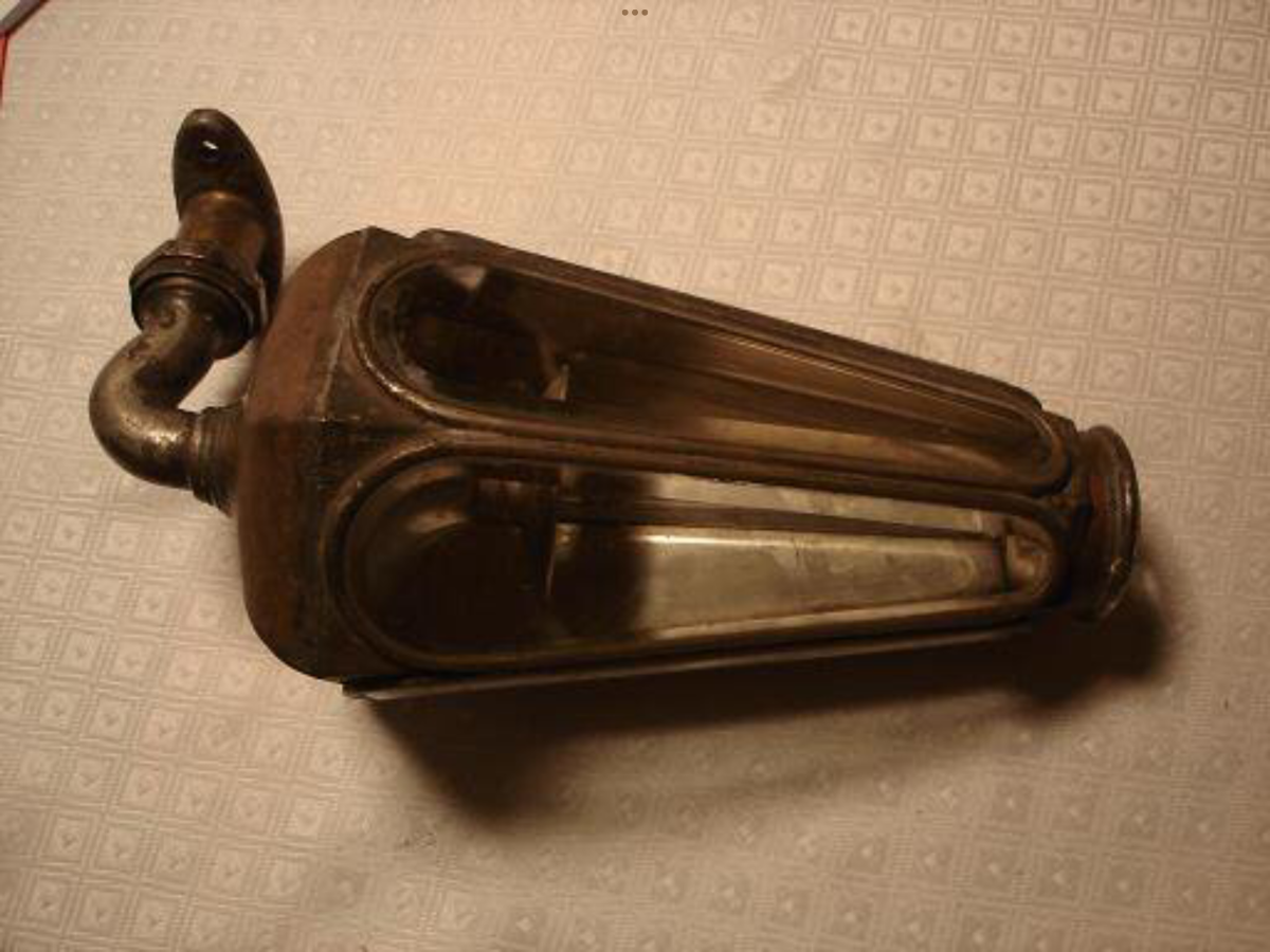 Limousine opera or pillar lamp - What is it? - Antique Automobile Club ...