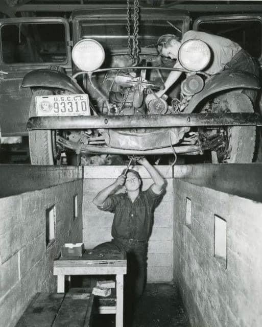 In the pit - Period Photos - Pre WWII - Antique Automobile Club of ...