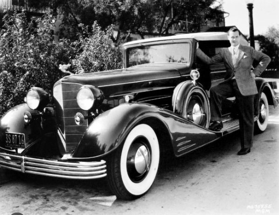 The Cars of the TV shows Bewitched, I Dream of Jeannie, The Andy ...