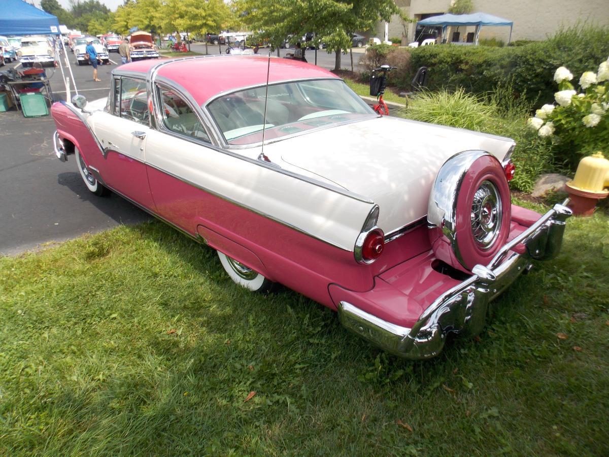 Crown Victoria Association National Meet in Detroit - General ...