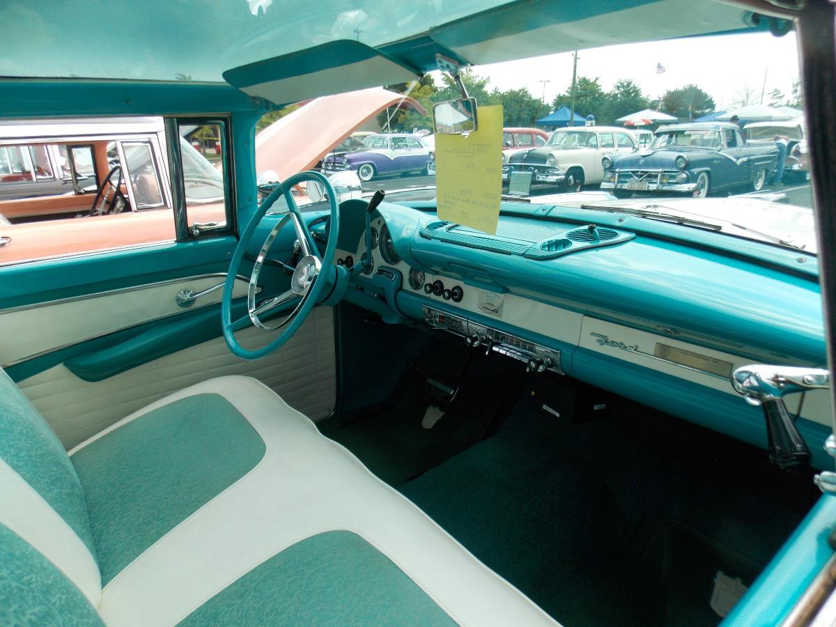 Crown Victoria Association National Meet in Detroit - General ...