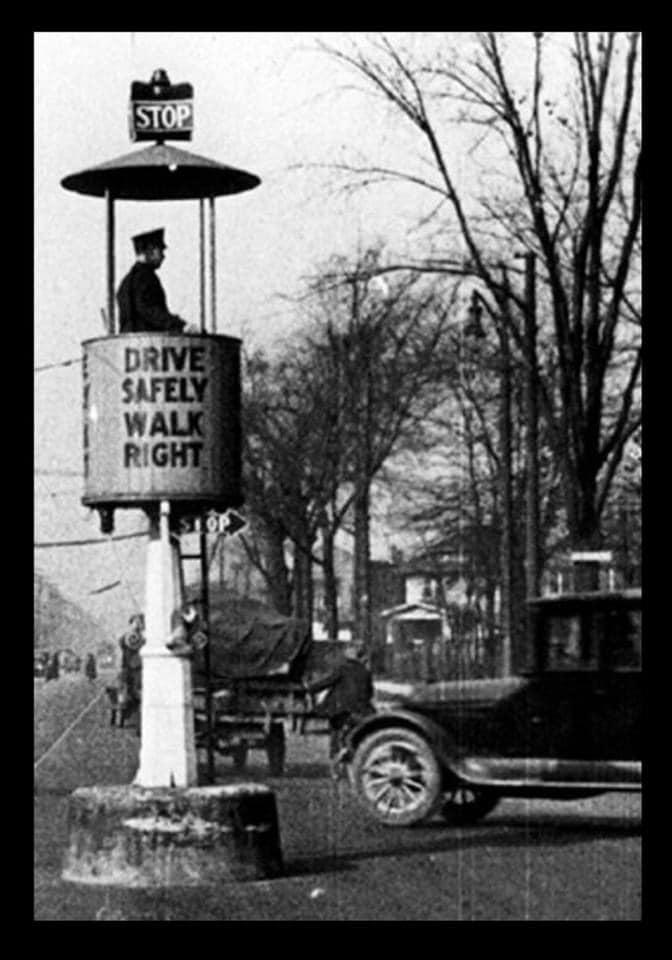 Traffic tower - Period Photos - Pre WWII - Antique Automobile Club of ...
